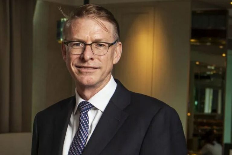 Ken Barton Resigns as CEO of Crown Resorts - FortuneZ